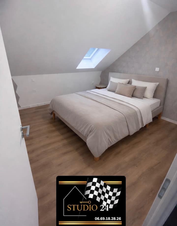 Studio Meublé 2 Chambres 6 Couchages. - Le Mans