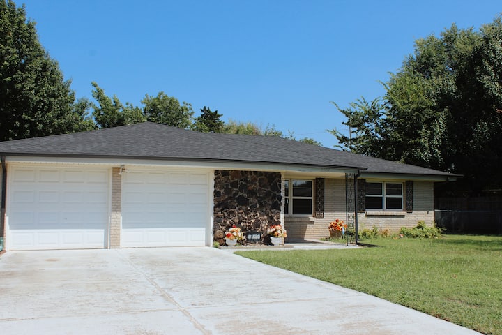 Oklahoma City Home - Northwest Expressway – Oklahoma City