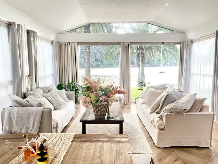 Glasshouse On The Water (Boat Ramp & Pet Friendly) - Wisemans Ferry