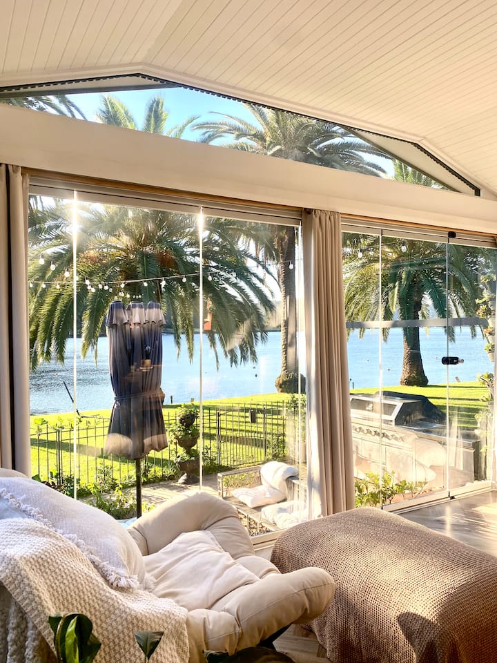 Forgotten Valley Glasshouse (Pets Allowed) - Wisemans Ferry