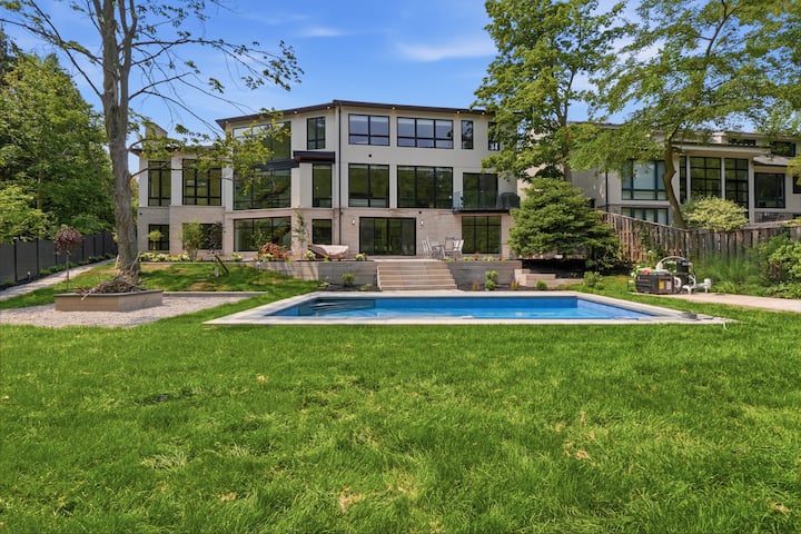 Brand New Muskoka-syle Home | Near Toronto & Lake! - Oakville