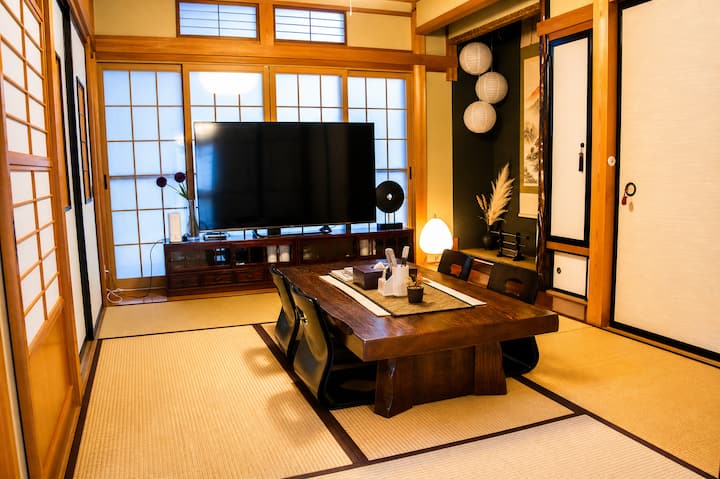 【Suzuri/硯】日本家屋1棟貸し切り、4ベッドルーム、大きなベッドでゆったり、観光の拠点に最適 - Takayama