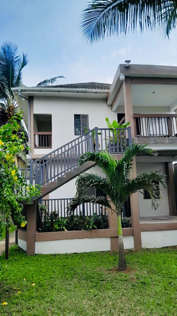 Eco-friendly Luxury Home With Ultimate Tranquility - Monrovia