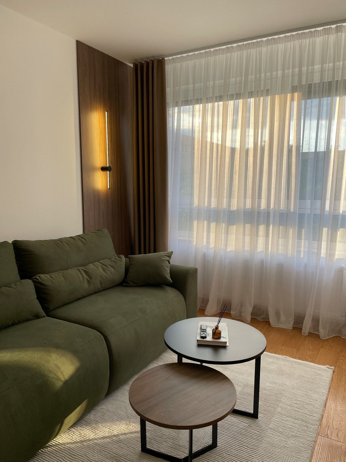 Square 25 Apartments - Green - Flats for Rent in Novi Sad, Vojvodina ...