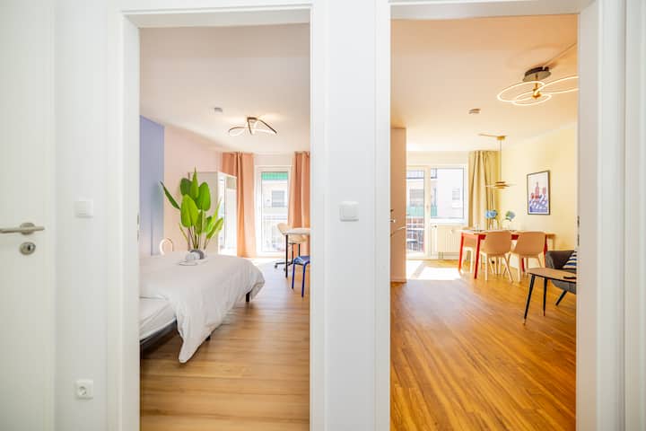 Zentral Wohnen Mit Stellplatz Und Balkon - Würzburg