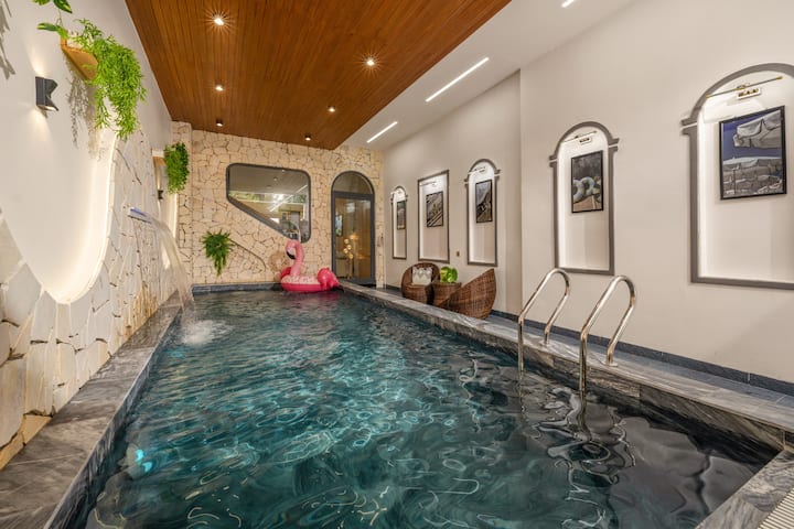 Azure Ayla House 4 Bedrooms - Walk To The Beach. - 다낭