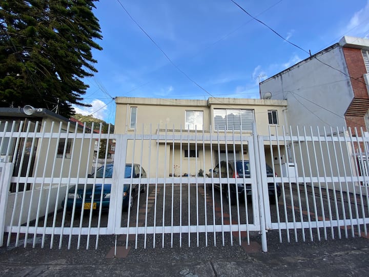 Acogedor Apartamento En Barrio Residencial Bogotá - Bogotá