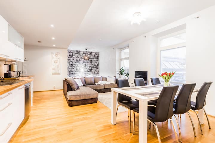 Practical & Spacious Apartment + Private Sauna - Helsinki