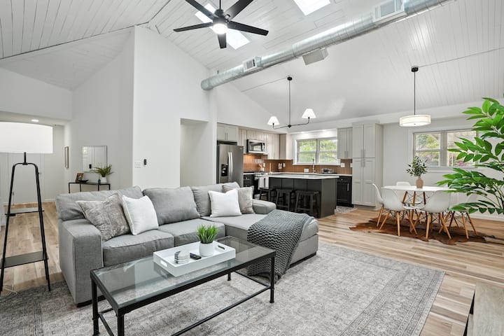 Bright & Airy Home |Fam Friendly|walk To Expo Fun! - Tulsa, OK
