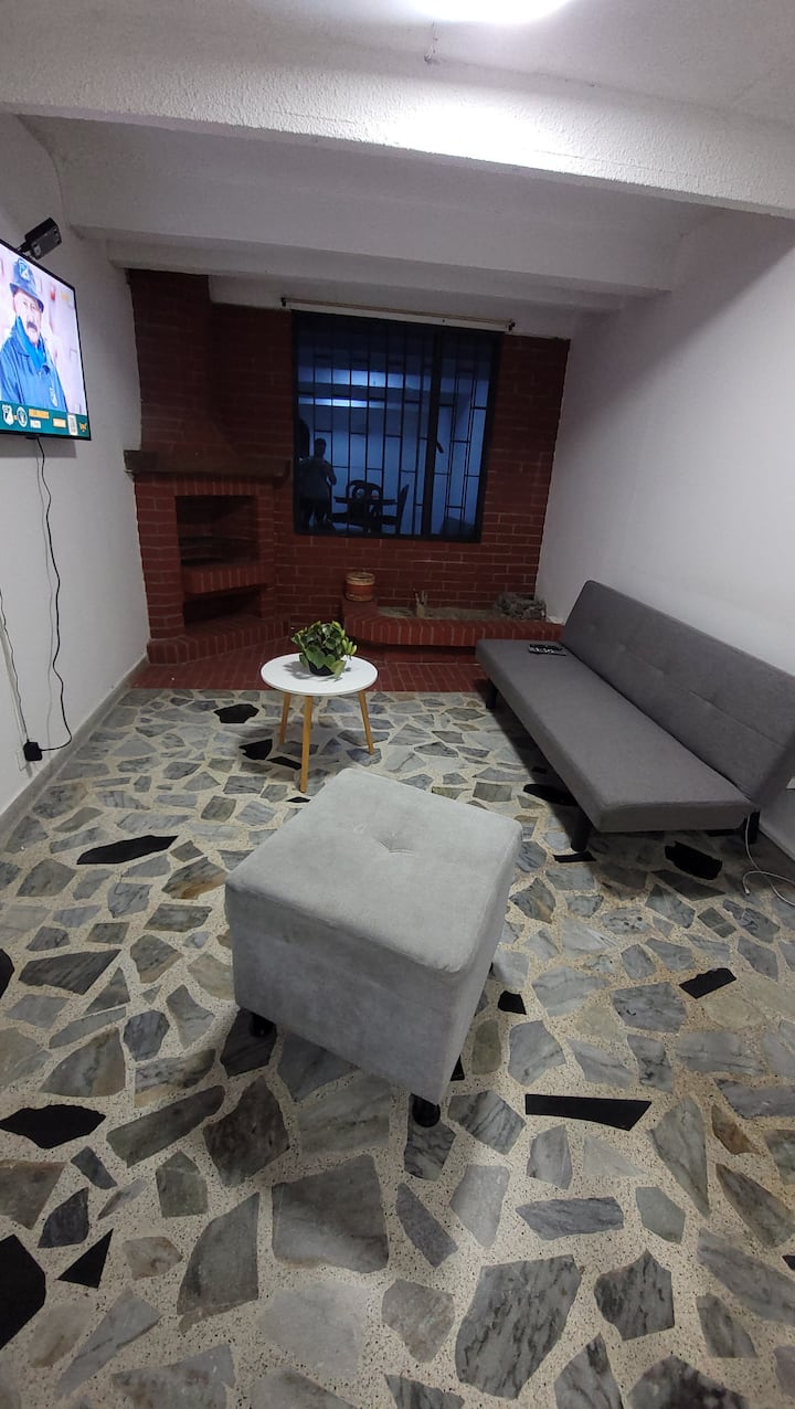 Casa Amplia, Zonas Verdes Y Excelente Ubicación - Manizales