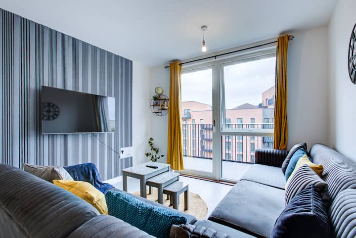 Modern 2 Br | Near Elizebeth Line | Free Parking - Hounslow