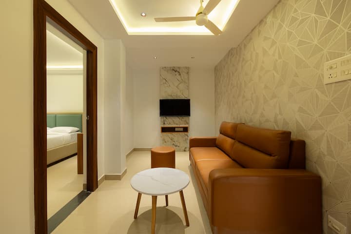 Sri Varee Suite-modern &Bright. - Coimbatore