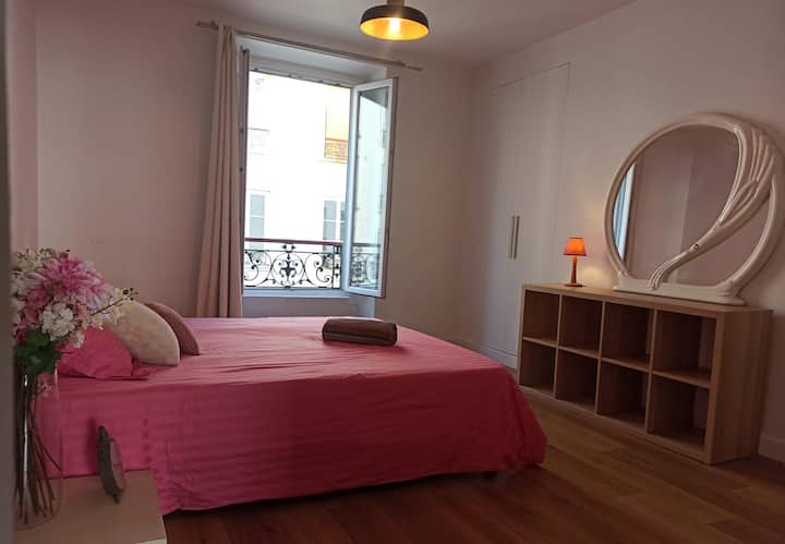 Appartement T2 Clair Et Calme à Paris, Oberkampf. - ibis Paris Avenue de la Republique