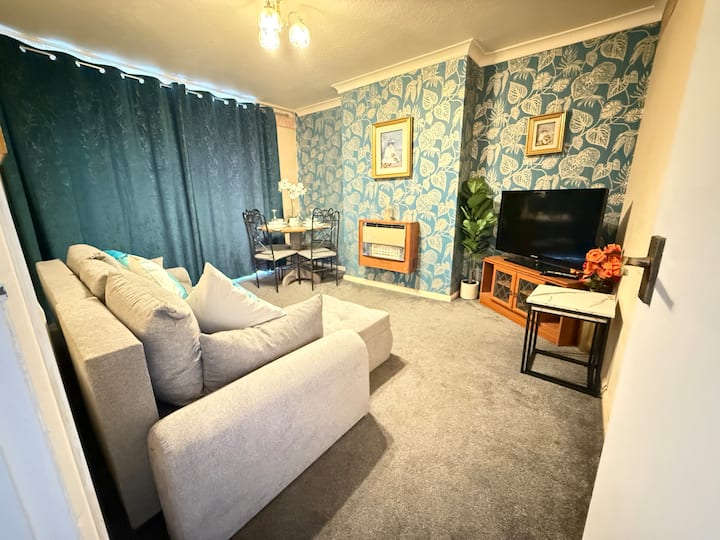 Homey 4 Bedroom House For Families/large Groups - Warwick