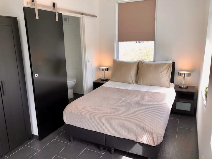 Deluxe Private Room&bathroom 10min Fromamsterdam - Zaandam