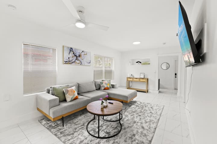 Beautiful Modern Home In Downtown Fort Lauderdale - Fort Lauderdale