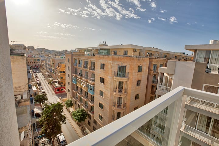 Mercury Suites / Private Balcony / Sliema Centre - Malta