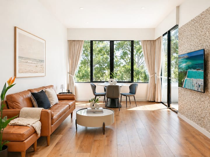Modern Comfort In Leafy Pymble - Hornsby