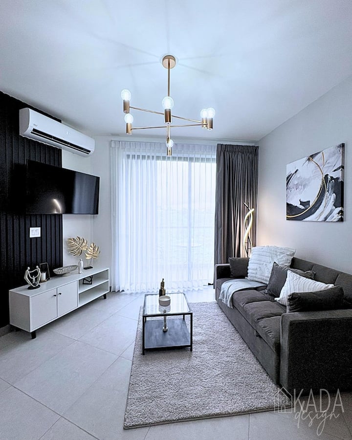 Central Luxury Apt+concierge+
Pool+sauna+a/c - Costa Rica