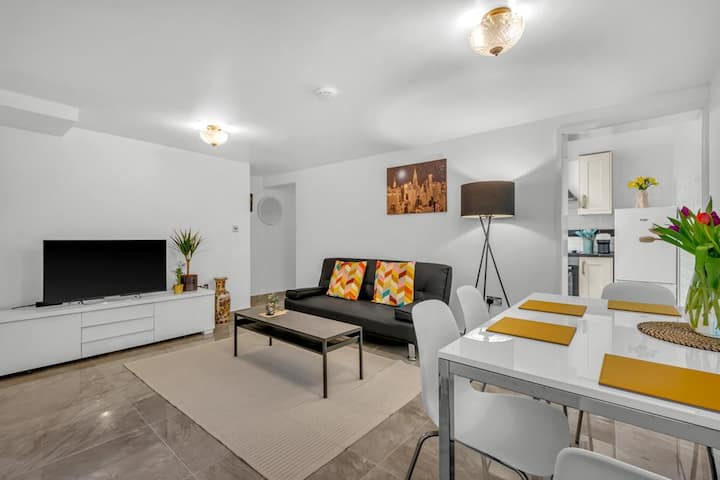 Modern Retreat With Private Patio - Camden Town - Londres
