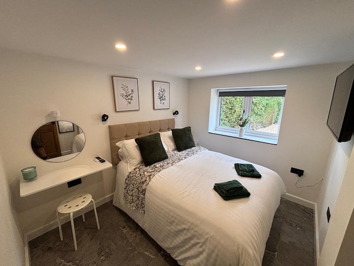 New Studio 1 Bed 10 Mins From Bristol With Parking - ブリストル
