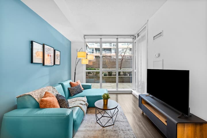 Charming 2br Condo Near Cn Tower & Waterfront - Toronto