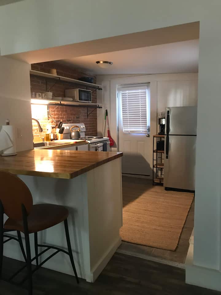 Simple Stay In Central Burlington - Burlington, VT