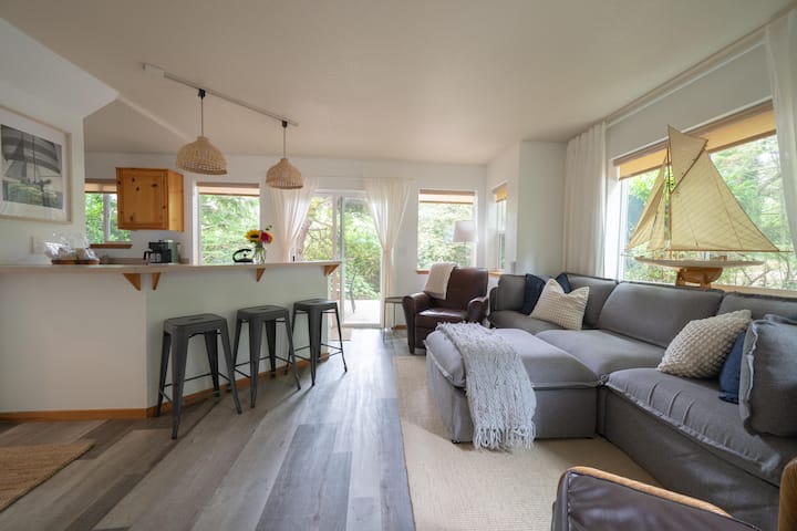 Beach Bungalow 4 | 700ft To Beach | Dogs Ok! - Cannon Beach, OR