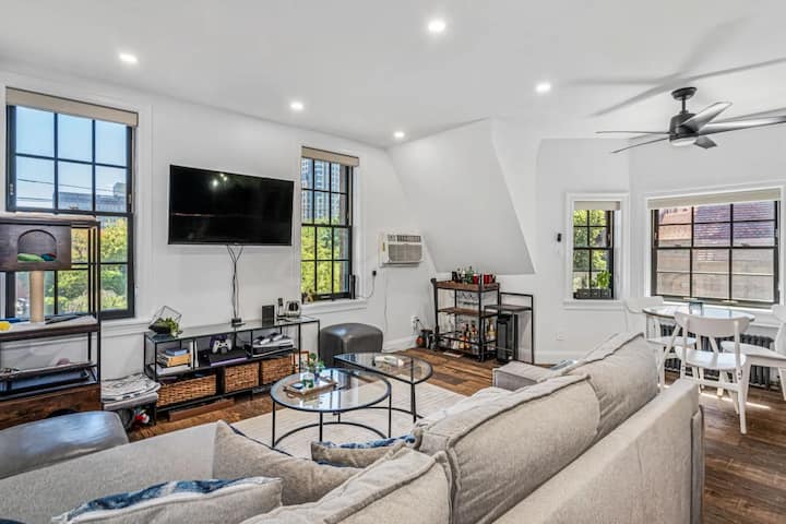 Cozy, Luxury 2-bedroom Apartment - シコーカス, NJ