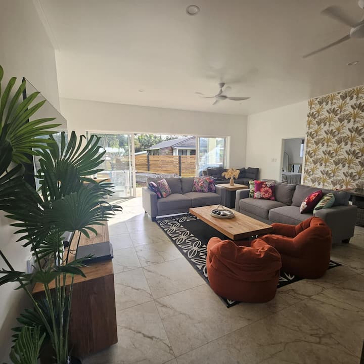 Te Aro Villa 3 Brand New 5 Brm Villa With Pool - Cook Islands