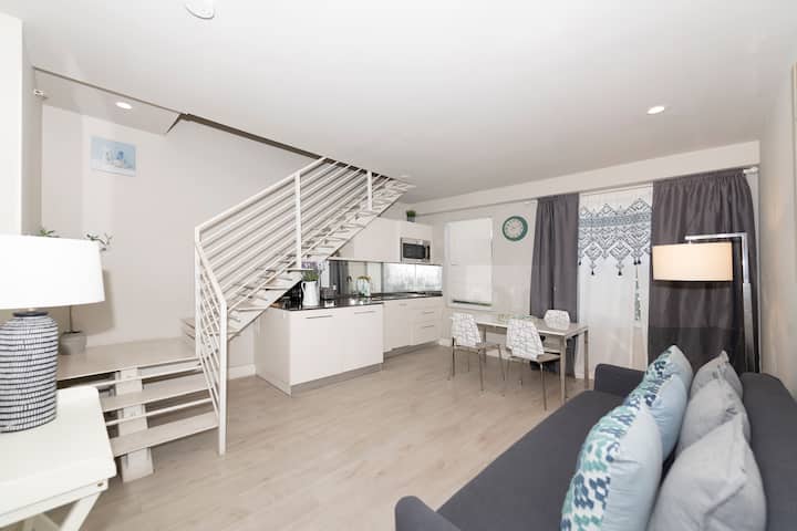 Modern 1br Duplex Apartment - Miami Beach, FL