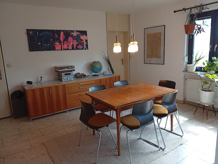 Außergewöhnliche 70er-jahre-wohnung Mit Garage - Regensburg