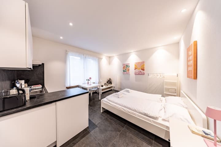 Josephines Studio - A Quiet Place In The Green. - Schaffhausen