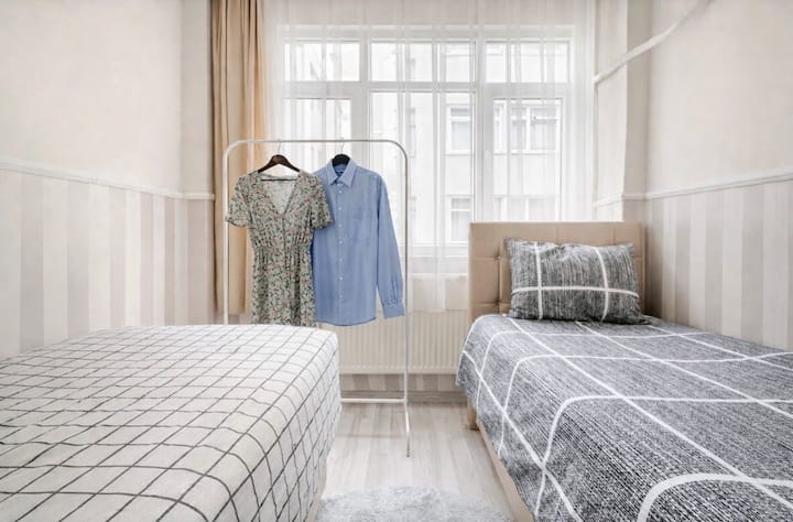 1 Min To Metro & Tram, 2 Ac,3 Bedroom,5 Star - İstanbul