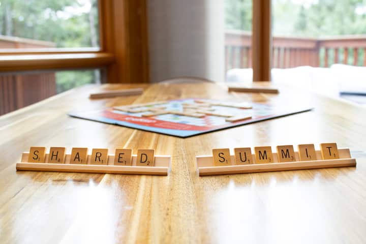 Resort Hot Tub Pool Gym Ski-in Out Fire Pits - Lutsen, MN