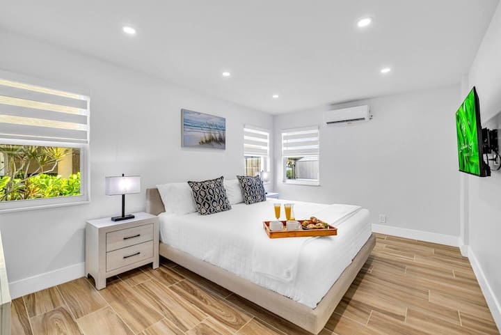 Beach Condo | Lush Patio |Birch 2 - Fort Lauderdale, FL