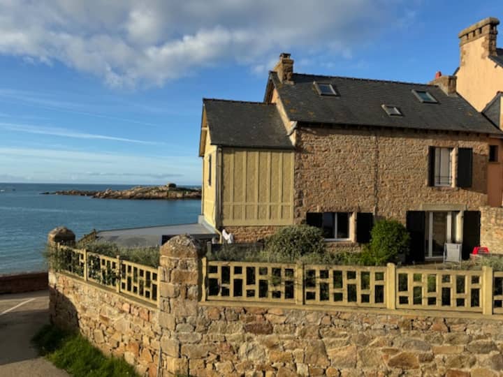 Maison Les Pieds Dans L'eau Avec Vue Imprenable. - Trégastel