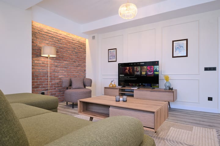 (7) Lyra, Fancy 2br @Best Loc. - Istanbul