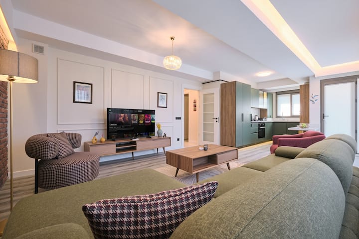 (7) Lyra, Fancy 2br @Best Loc. - Maltepe