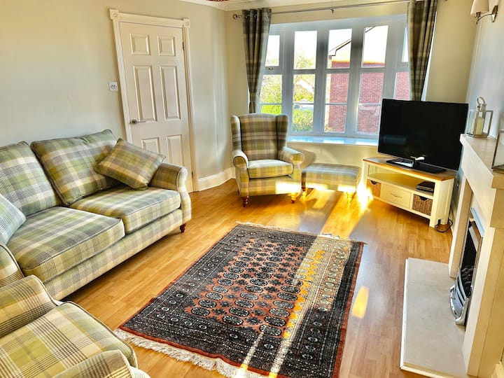 Detached 2 Bedroom House With Drive And Garden - Worcester