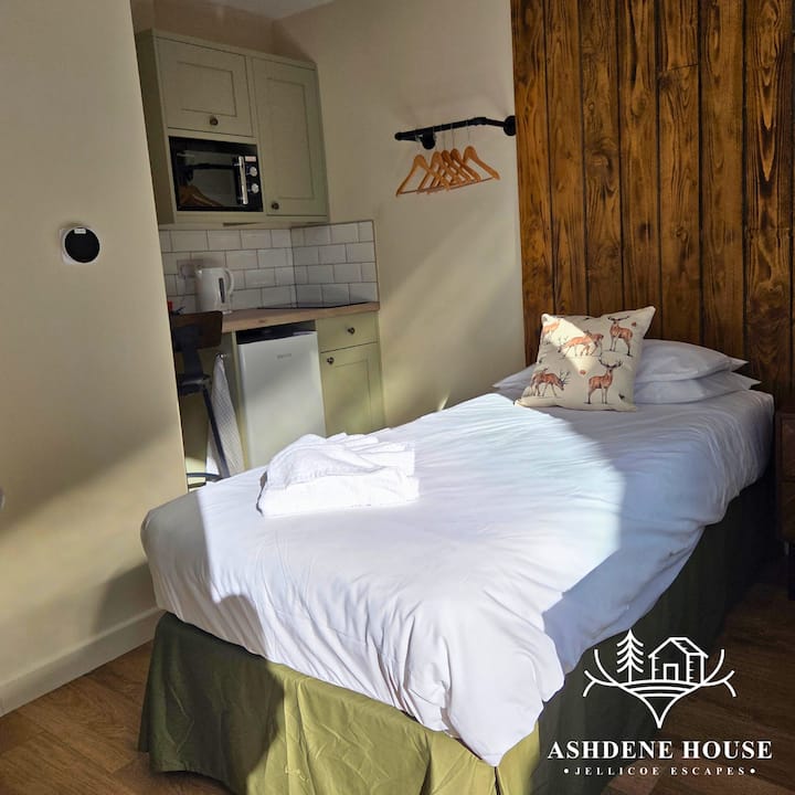 Deluxe 6 - Single - New Forest - Southampton