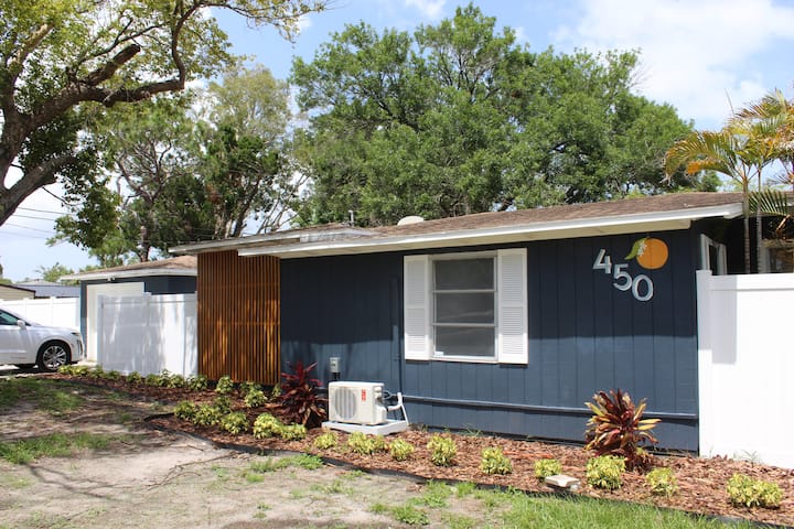 Beach To Bay - Saint Petersburg, FL
