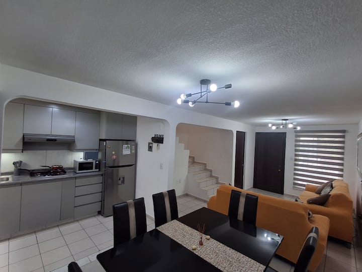 Alojamiento Entero: Residencia Poliforum Leon, Méx - León