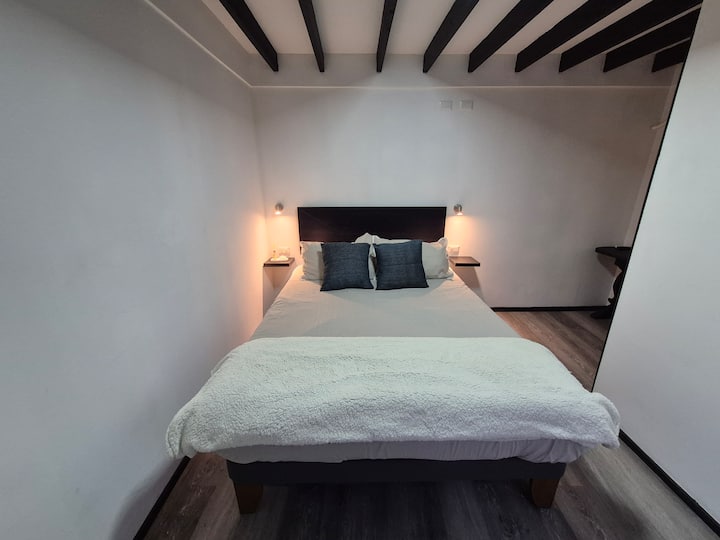Habitación Tipo Hotel C/baño Privado En El Centro - Los Angeles