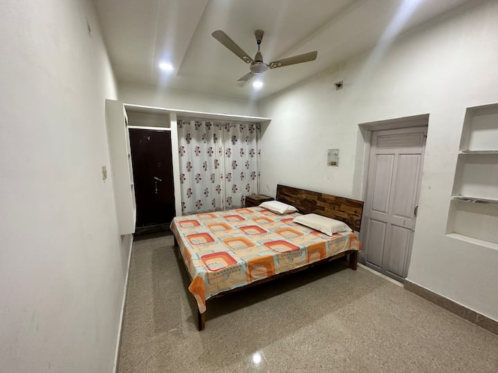 Nice Place On Main Road - Bikaner