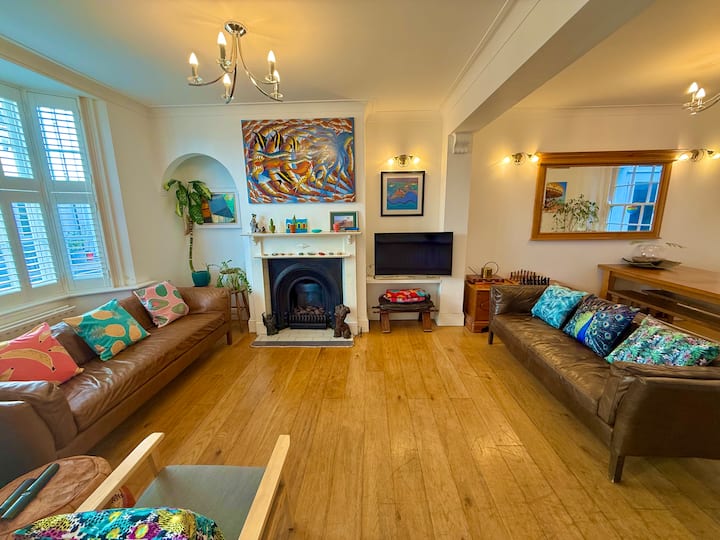 Bohemian & Artsy Home In The Heart Of Brighton - Brighton Marina