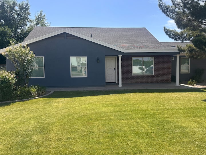 Peaceful Farmhouse - Gilbert, AZ