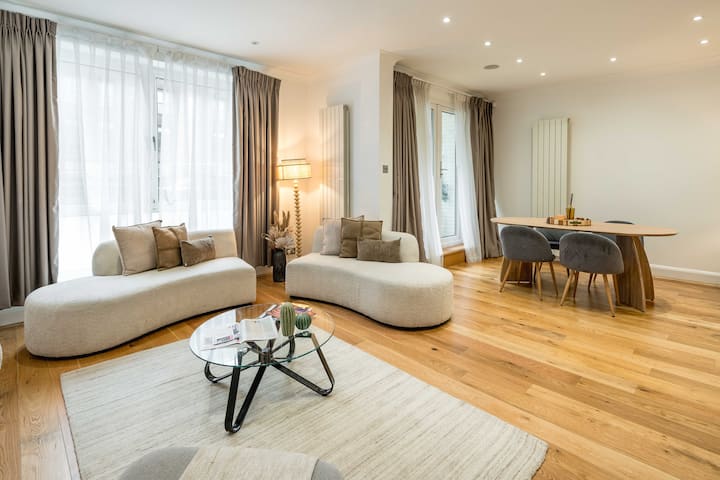 Marylebone Home With 5 Bedrs 4 Bathrs - London