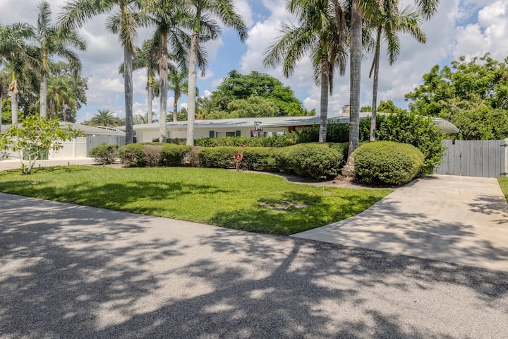 The Boho Pool House | Sarasota Vibes Await - Sarasota, FL