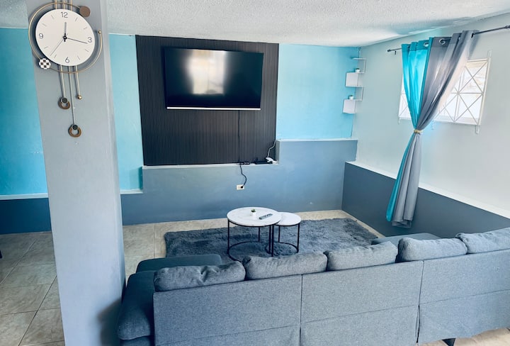 Cozy 2 Bedroom Apartment In Drax Hall, St. Ann - 牙買加